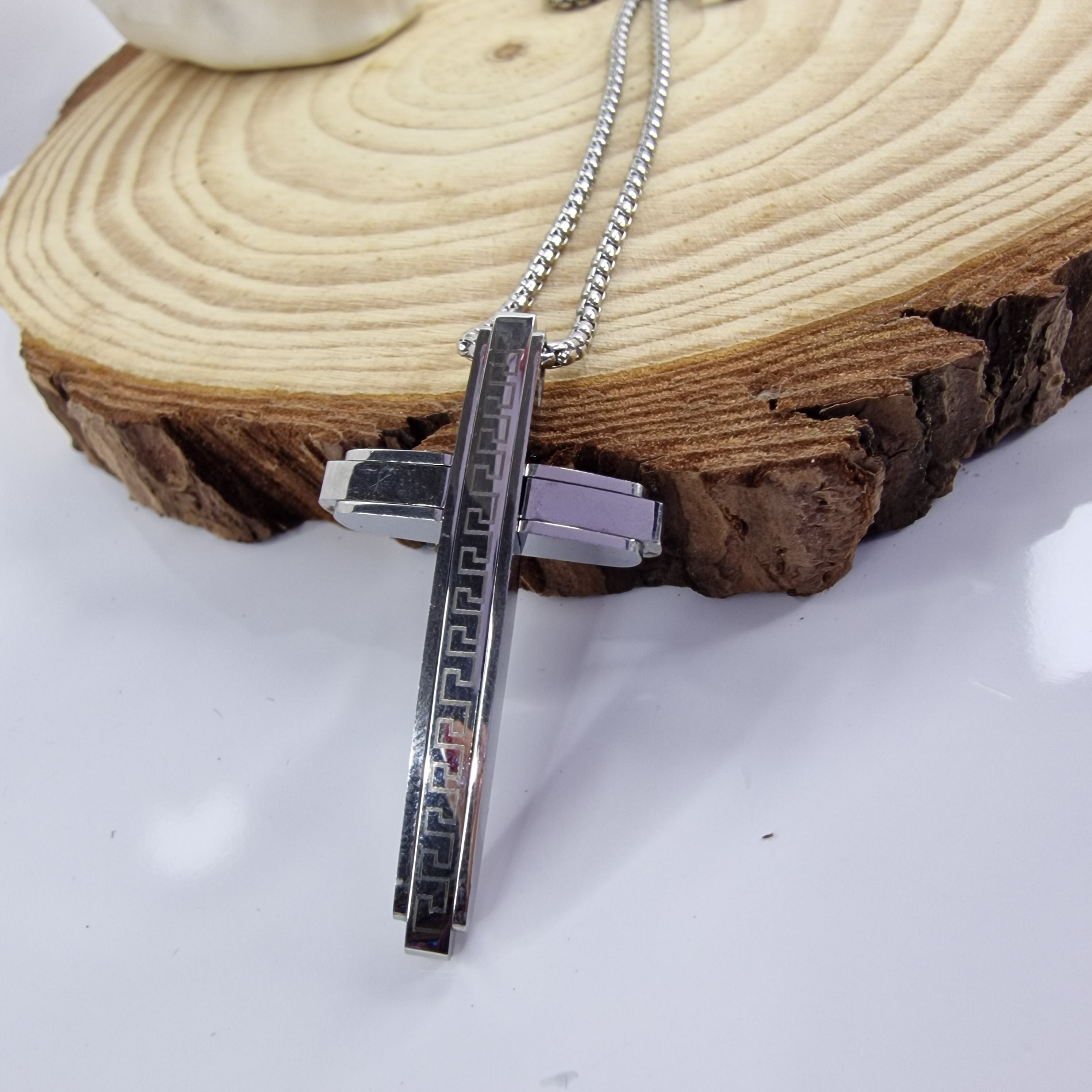 Colar Homem Cruz (aço inoxidável) – Mon Bijou Store